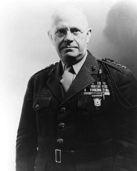 USMC KaBar: 82 Year Old Iconic Marine Knife